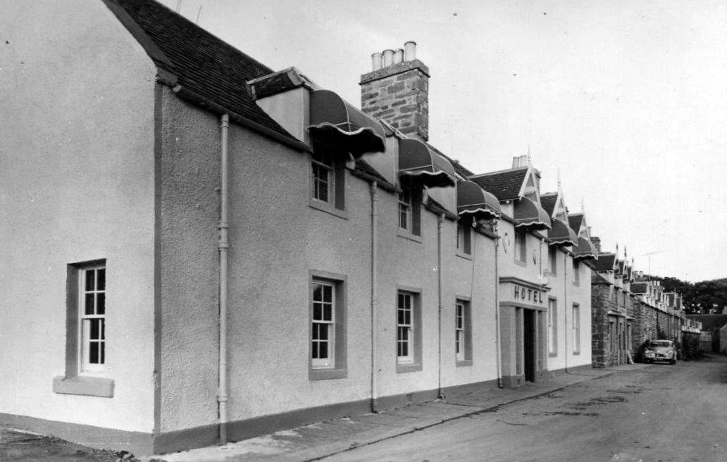 Tour Scotland: Old Photograph Hotel Dunbeath Scotland