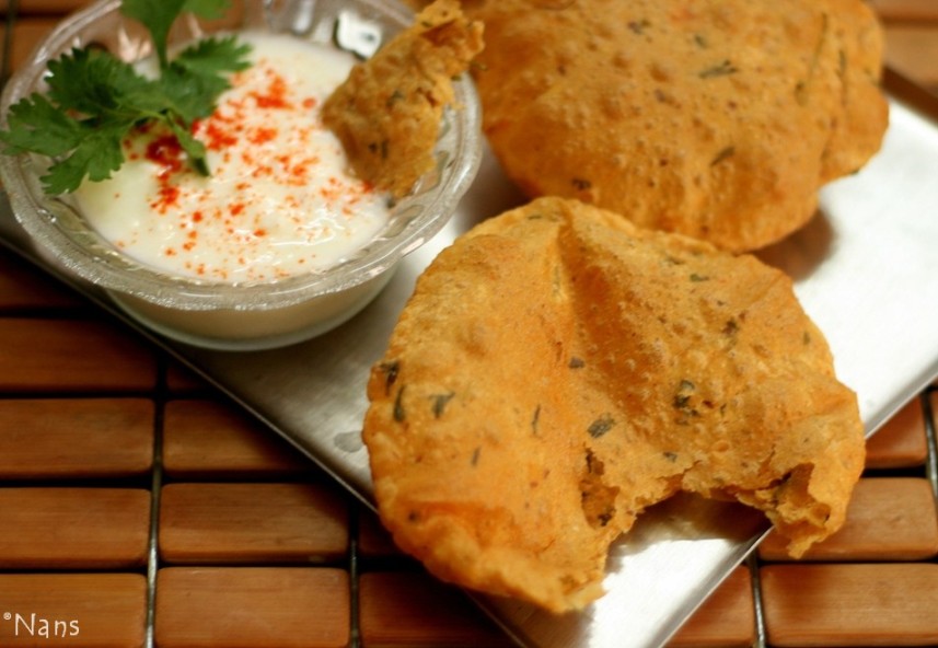 Nan's yum-yums!: Methi Pooris | Dried Fenugreek Leaves Pooris