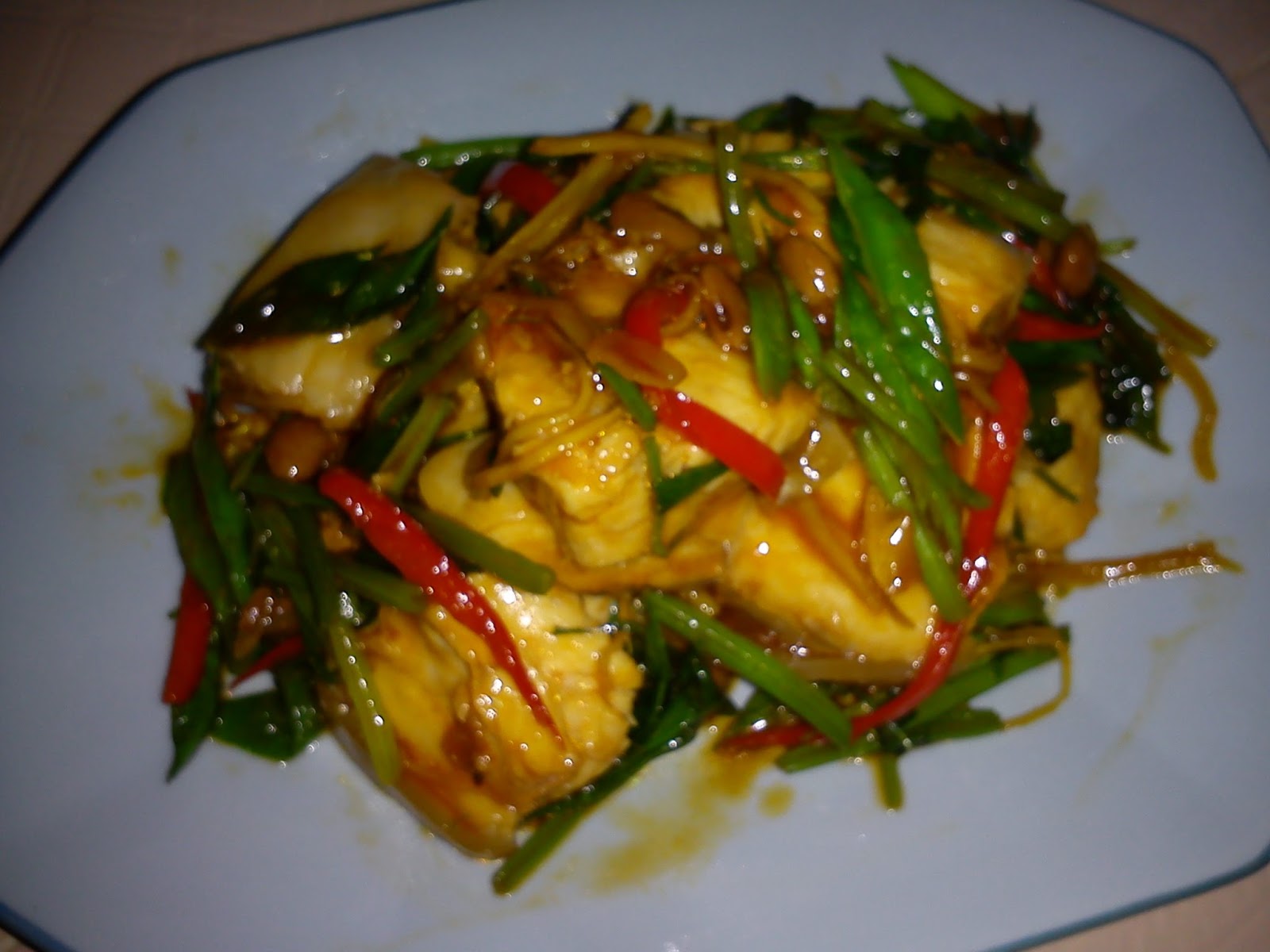 Cooking Pleasure: EZCR#86 - FRY FISH FILLET WITH LEEKS AND CELERY