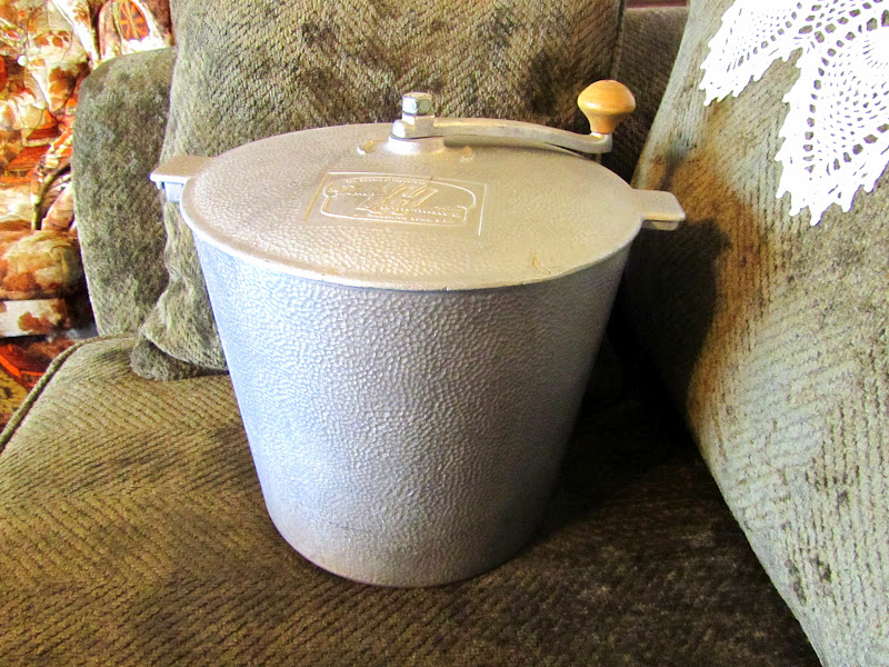 Keeping Focused: Vintage Wheat Grinder/Bread Machine