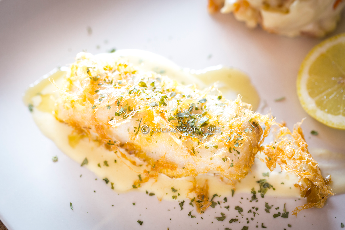 Cocina para Novatos en tiempos de Crisis: MERLUZA REBOZADA EN SALSA