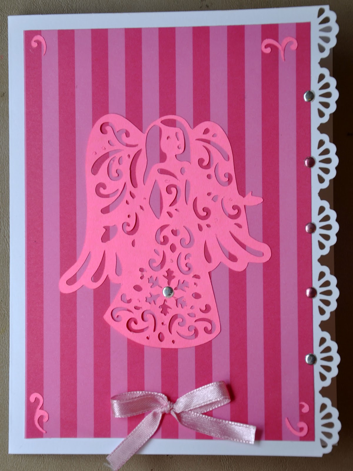 Scrappin' 2 baby girls: My Cricut Craft Room Angel Card