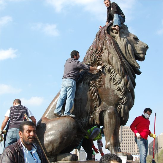 TOURISM IN EGYPT: Tahrir Square, Cairo