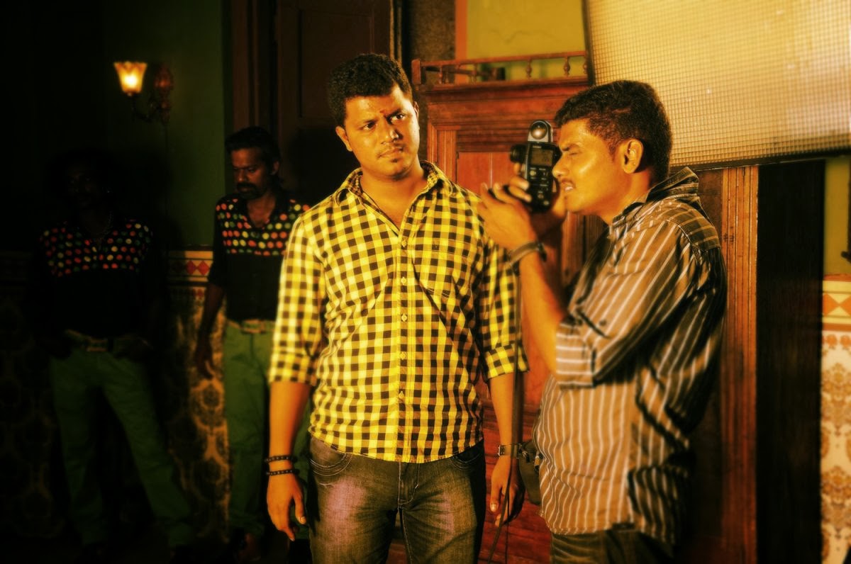 picture4comments: Andhra Mess Movie Stills