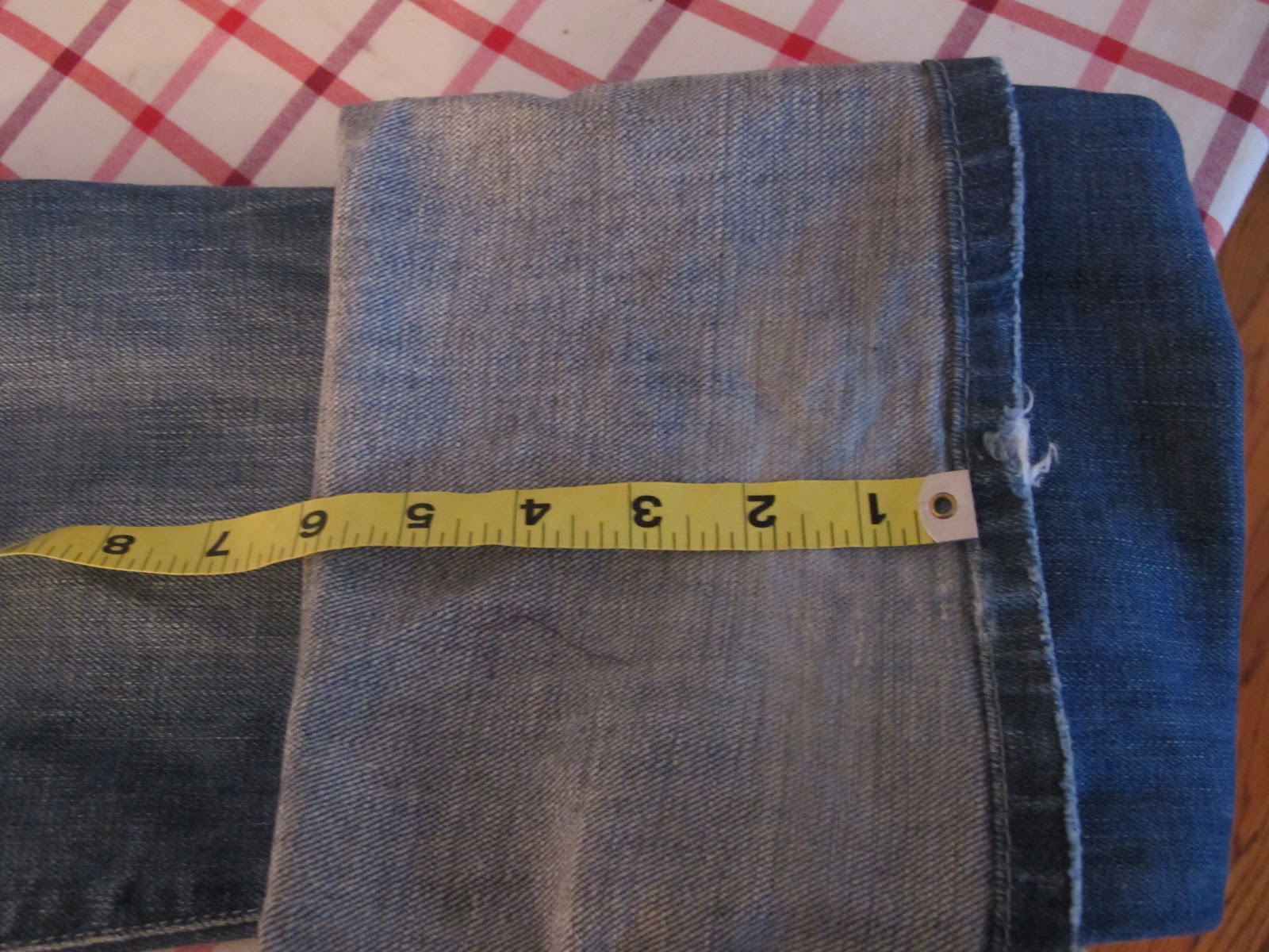 Seven Lovely Things: Easy Jeans Hem Tutorial