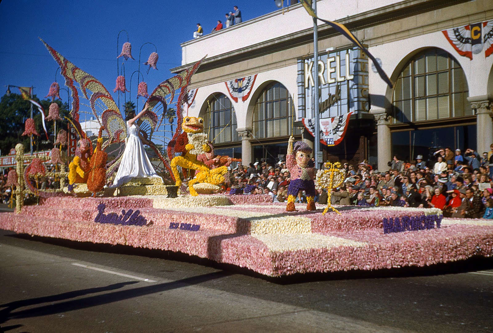 A Quirky Guy with a Camera: The Rose Parade: 1950~1963