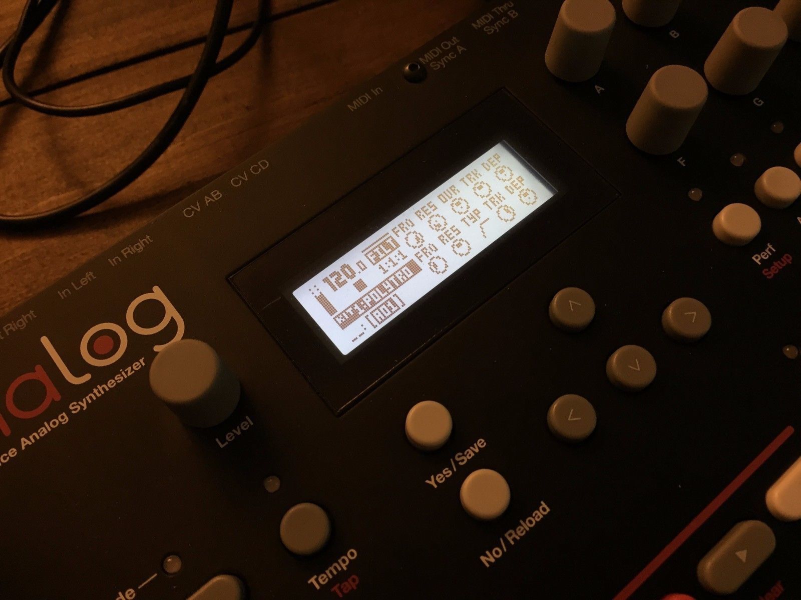 MATRIXSYNTH: elektron analog four desktop synthesizer