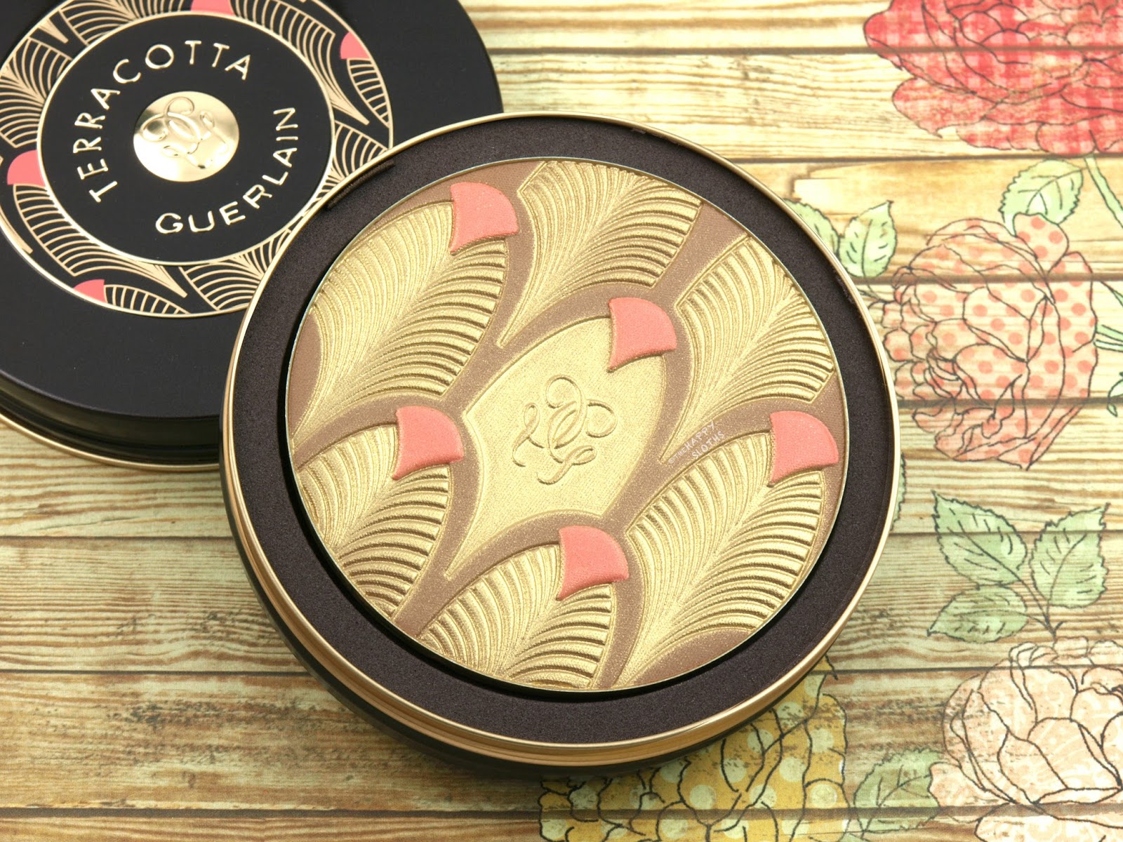 Extend Your Summer Glow | Guerlain Terracotta Sun Trio & Chic Tropic ...