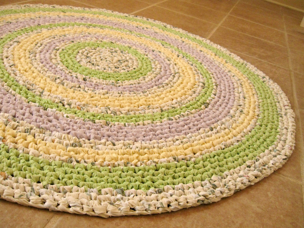 Getting to know you...: 35" round crochet rag rug in springtime colors ...
