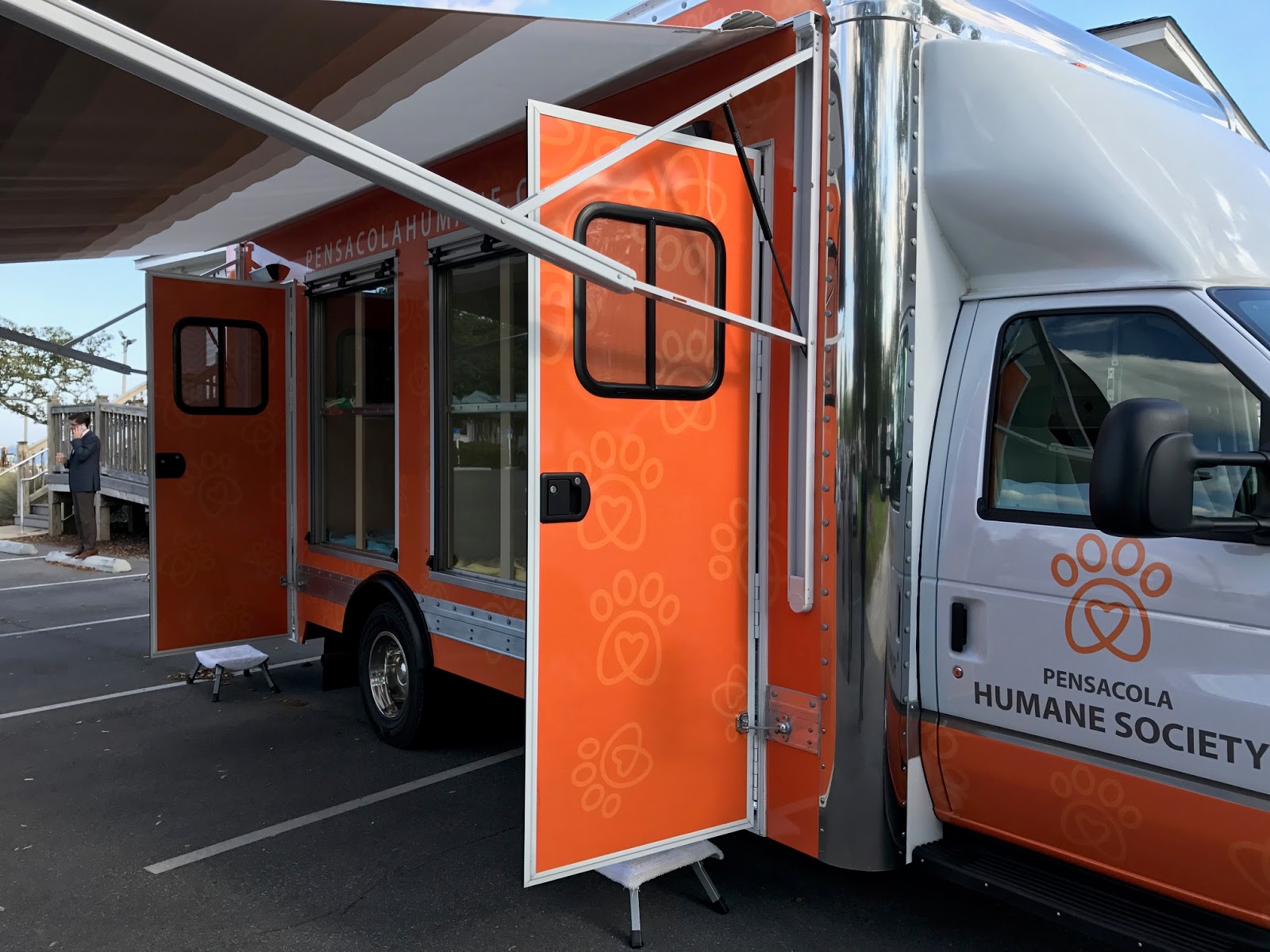 Jeff Bergosh Blog: Pensacola Humane Society Debuts the Mobile Adoption ...