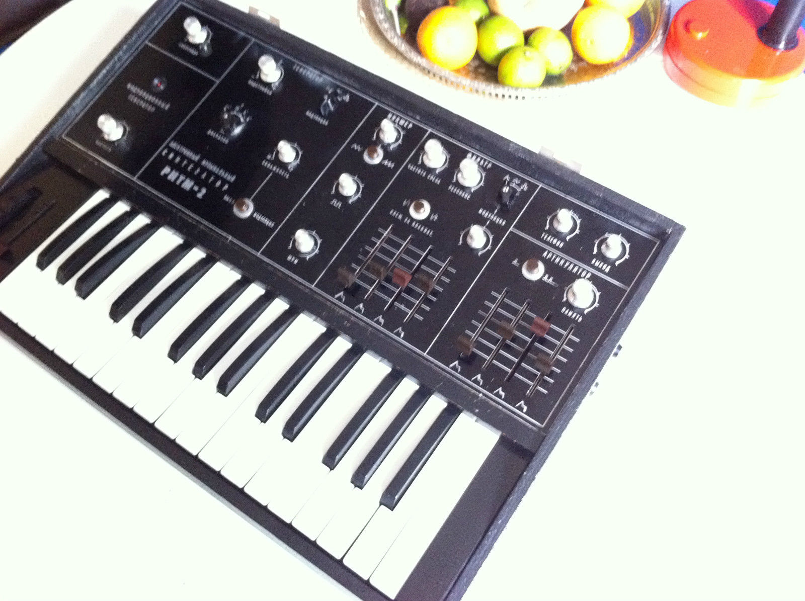 MATRIXSYNTH: ritm-2 Russian Analog Synthesizer