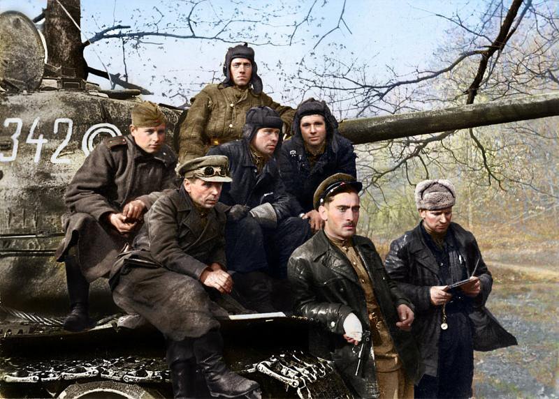 World War II in Pictures: Color Photos of World War II Part 10: Soldiers