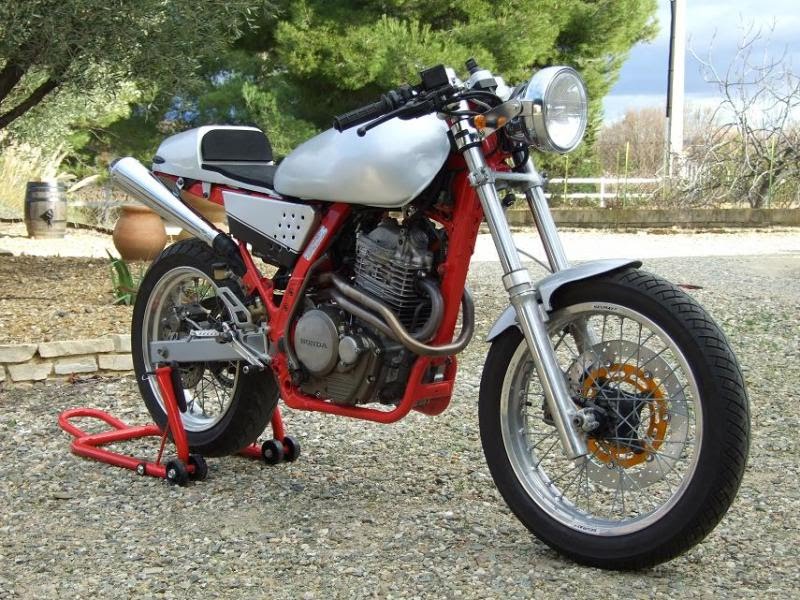 Dominator Racer - RocketGarage - Cafe Racer Magazine