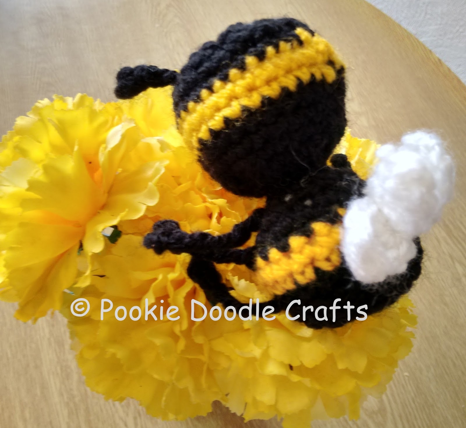 Pookie Doodle Crafts: Amigurumi Little Bee - Free pattern and tutorial