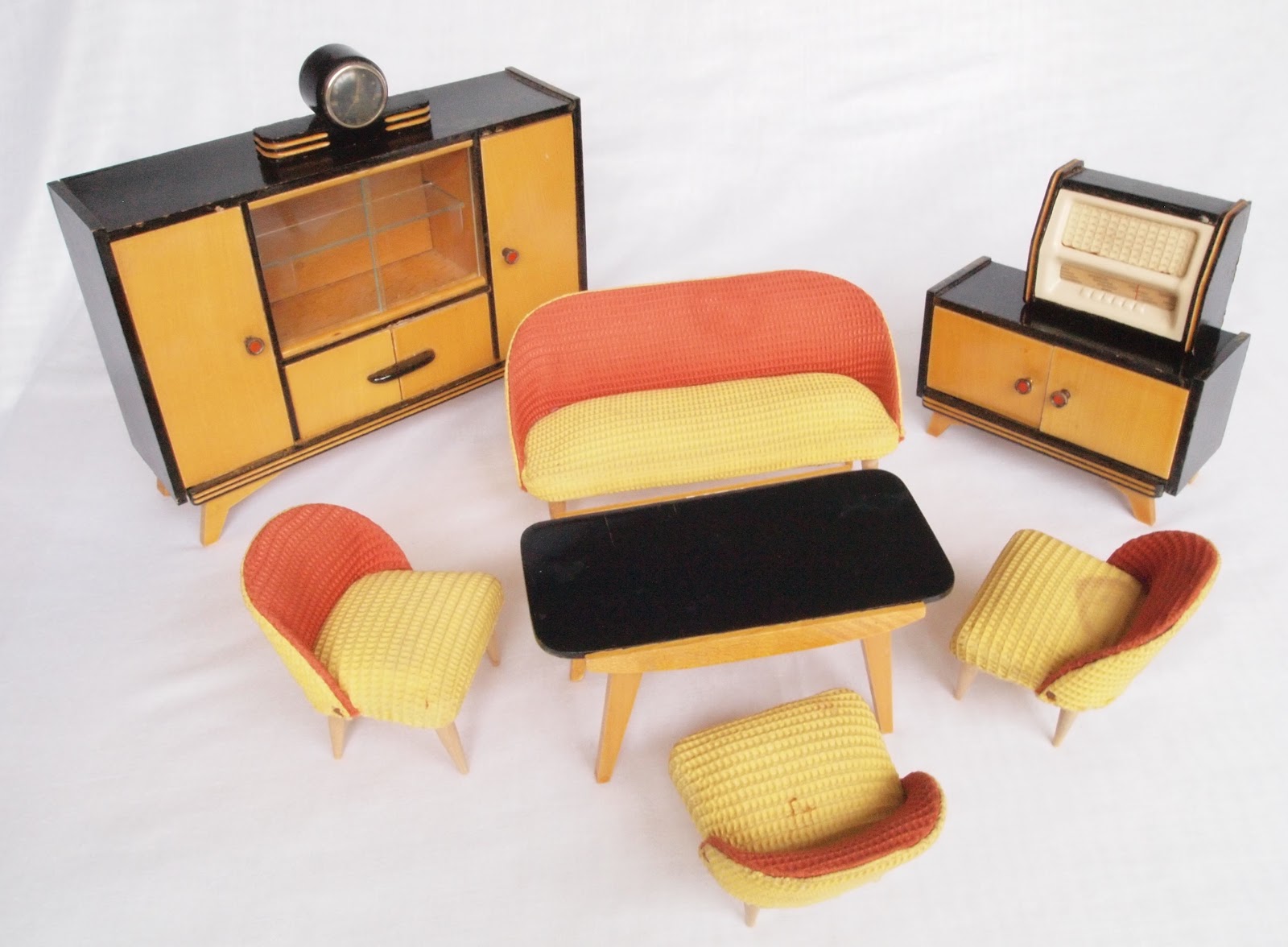 diePuppenstubensammlerin: Puppenmöbel - Linus Dähnert - doll furniture