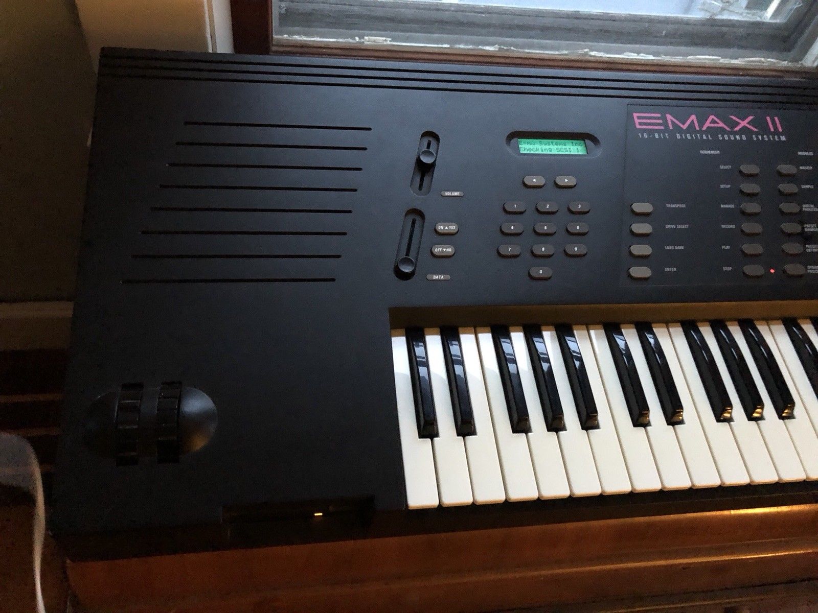 MATRIXSYNTH: Emu Systems Emax II Keyboard Sampler