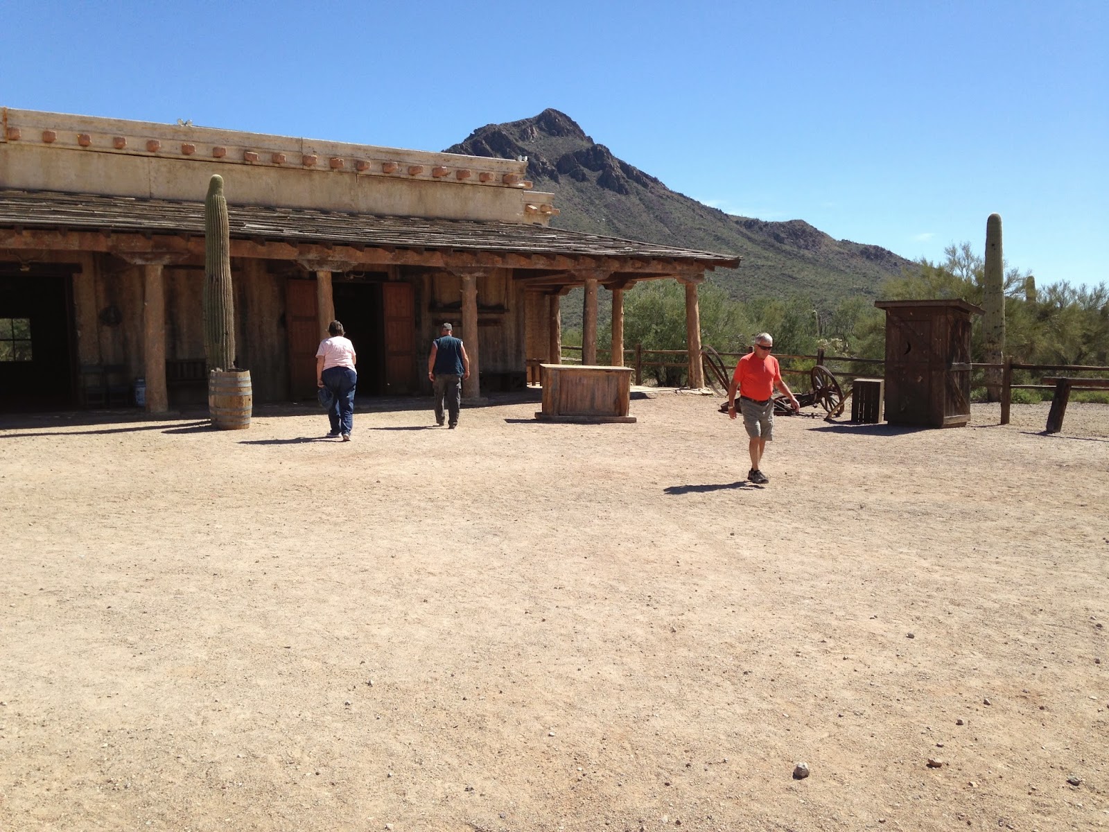 Kind's Retirement Travels: Old Tucson and change of plans