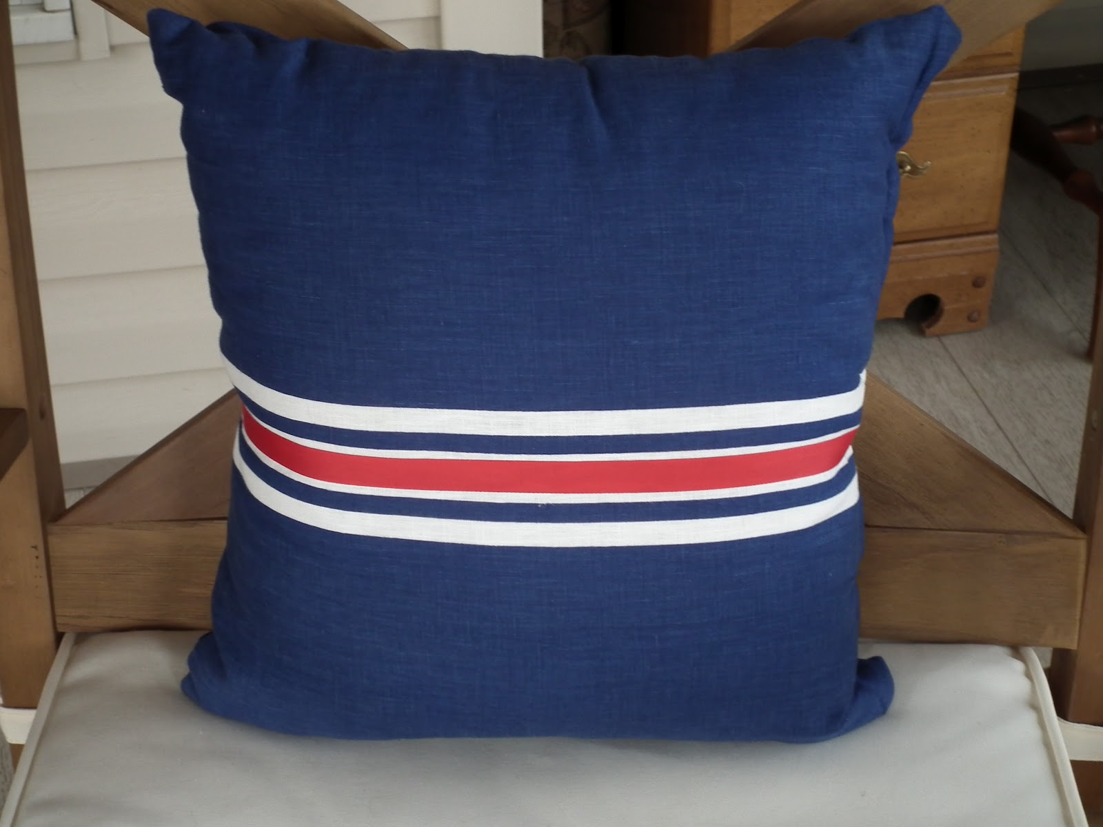 Meaningful Nest: Pillow Trick