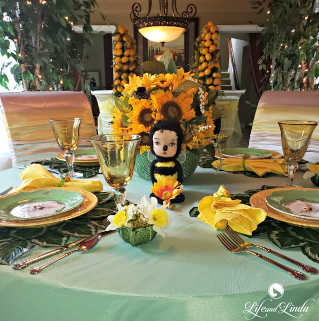 Lovely Bee Spring Table | Life and Linda