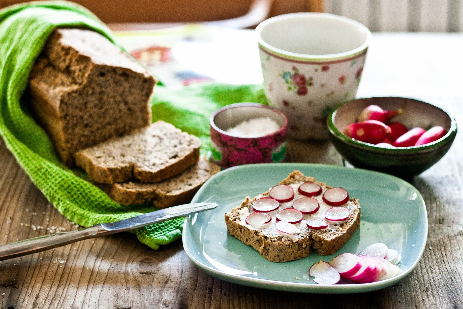 Najlažji pirin kruh (brez kvasa) + predlog za spomladansko malico ...