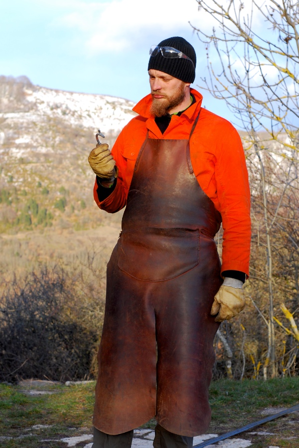 Kromagnon - L'évolution...: Rivets "pop" et outils forgés... La hotte ...