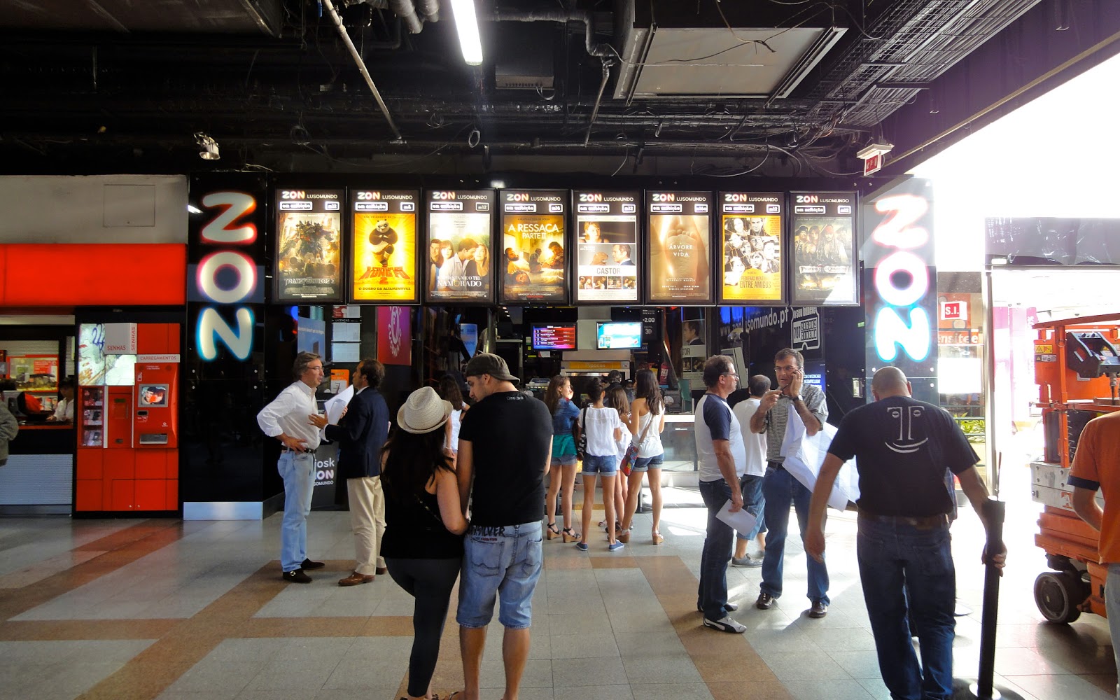 Elokuvateattereita: Cinemas NOS Amoreiras (ent. ZON Lusomundo Amoreiras)