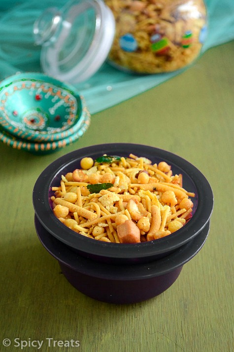 Spicy Treats: South Indian Mixture / Madras Mixture / Diwali Mixture