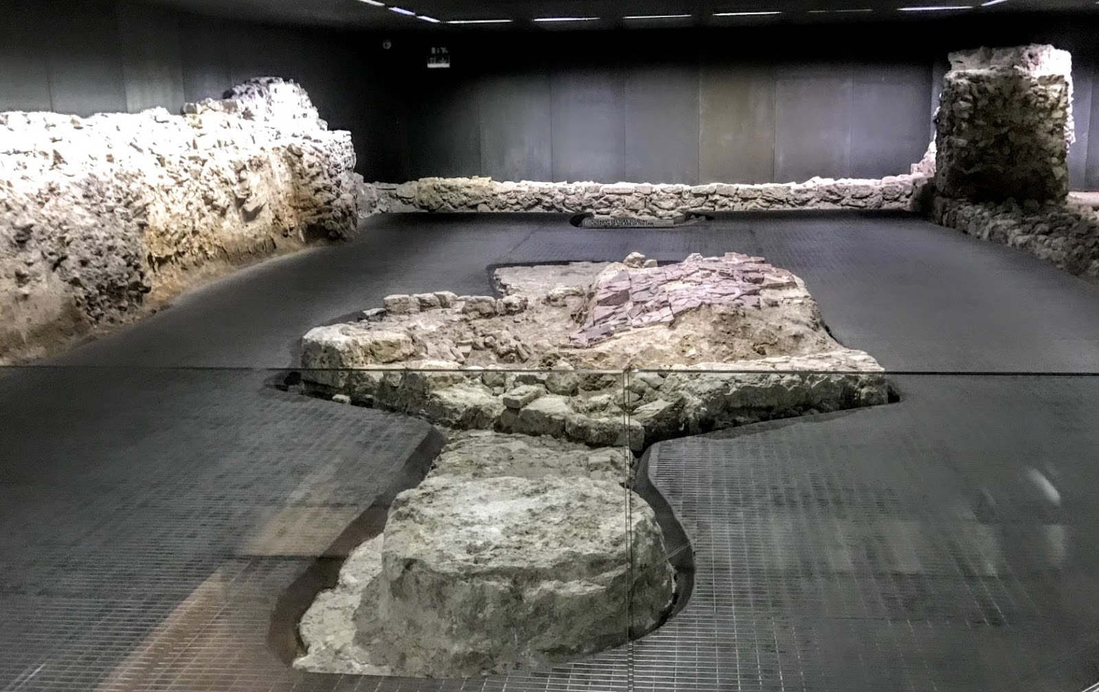 Patrick Comerford: Or-Sarua Synagogue in Vienna, once the largest ...