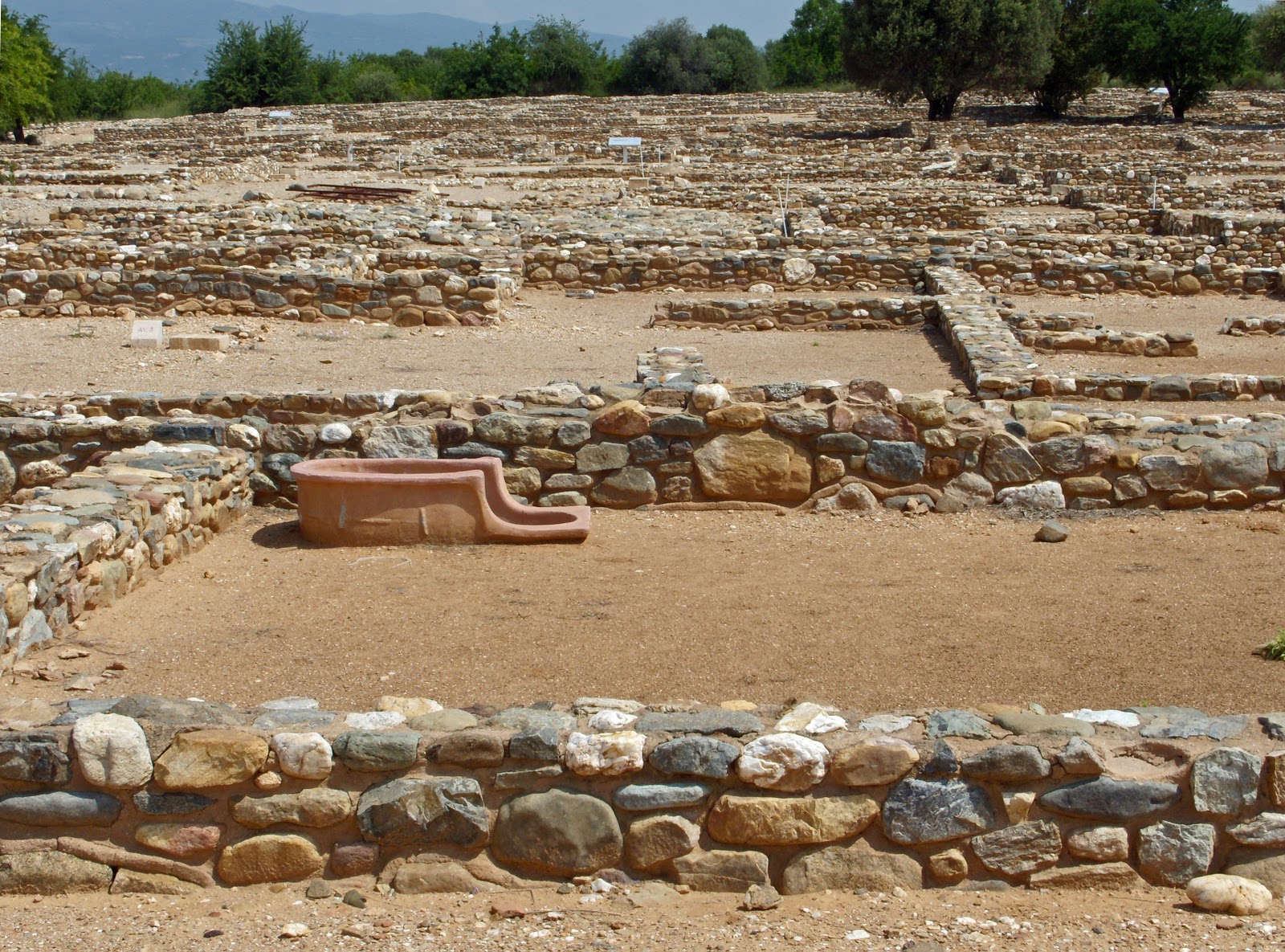 Megas Alexandros: Olynthus and its houses