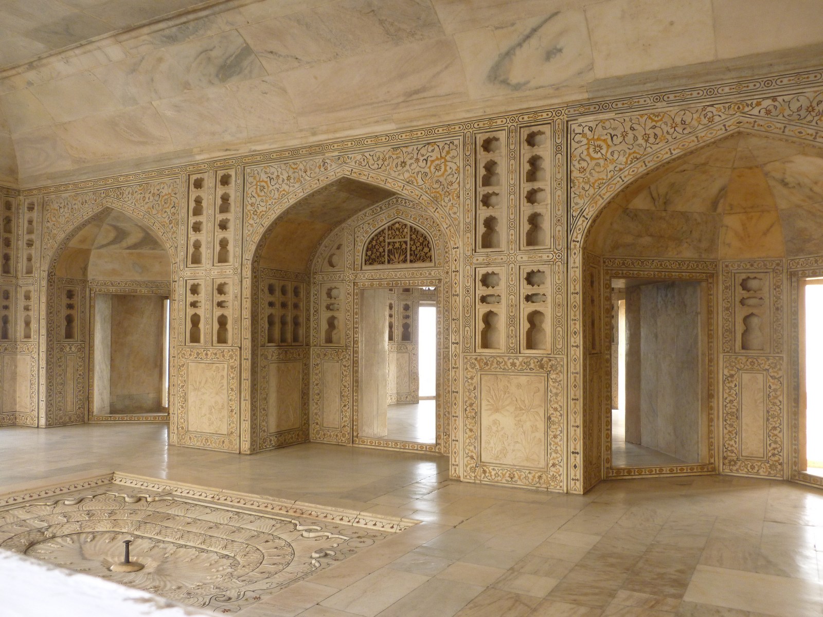 Apuntes variopintos: Los mogoles en la India III: El Fuerte Rojo de ...