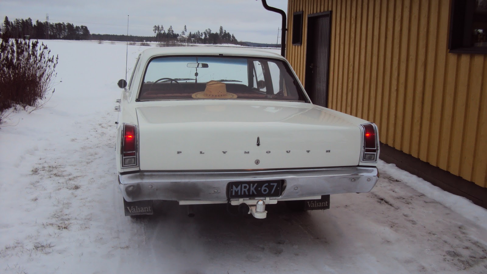 SUOMEN A-BODY MOPARIT: 76. Plymouth Valiant 1967
