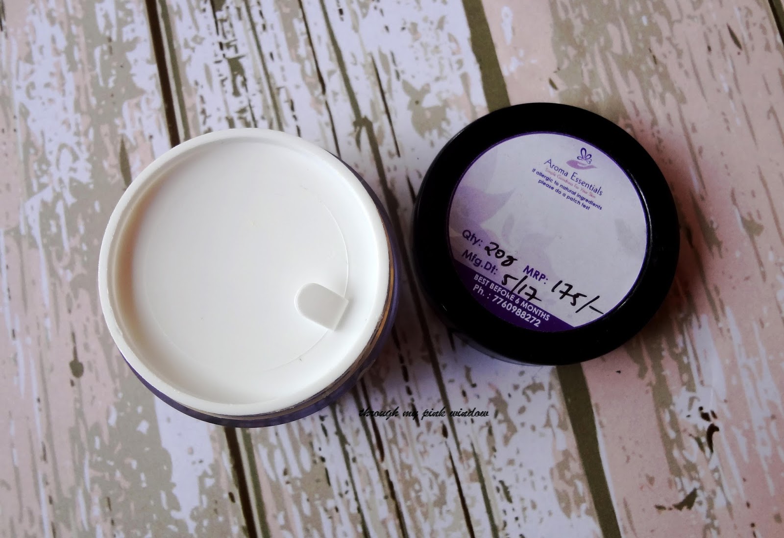 Aroma Essentials Carrot Sun Block SPF30: Review - Through My Pink ...