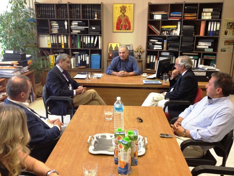 ΛΕΥΤΕΡΙΑ: Ο ΠΡΕΣΒΗΣ ΤΗΣ ΠΟΡΤΟΓΑΛΙΑΣ ΣΤΟ ΔΗΜΑΡΧΕΙΟ ΤΗΣ ΚΑΤΕΡΙΝΗΣ