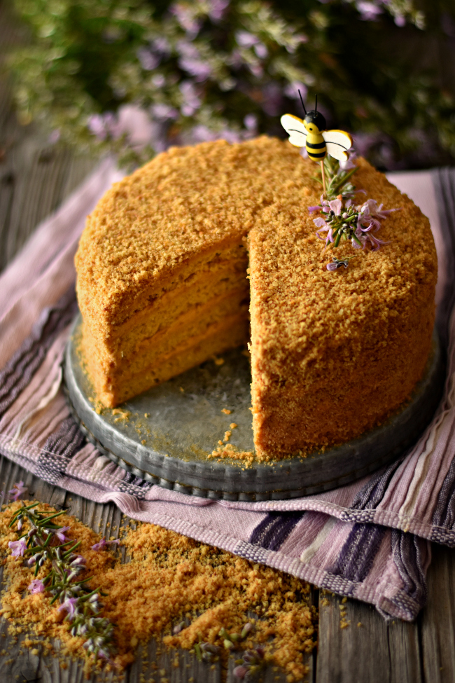 Sweet Gula: Medovik Cake | Russian Honey Cake