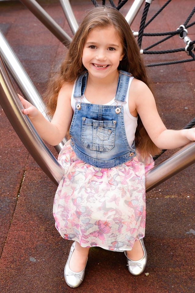 Seattle Artists Agency: Meadow Coffman Signs with Five Star Management