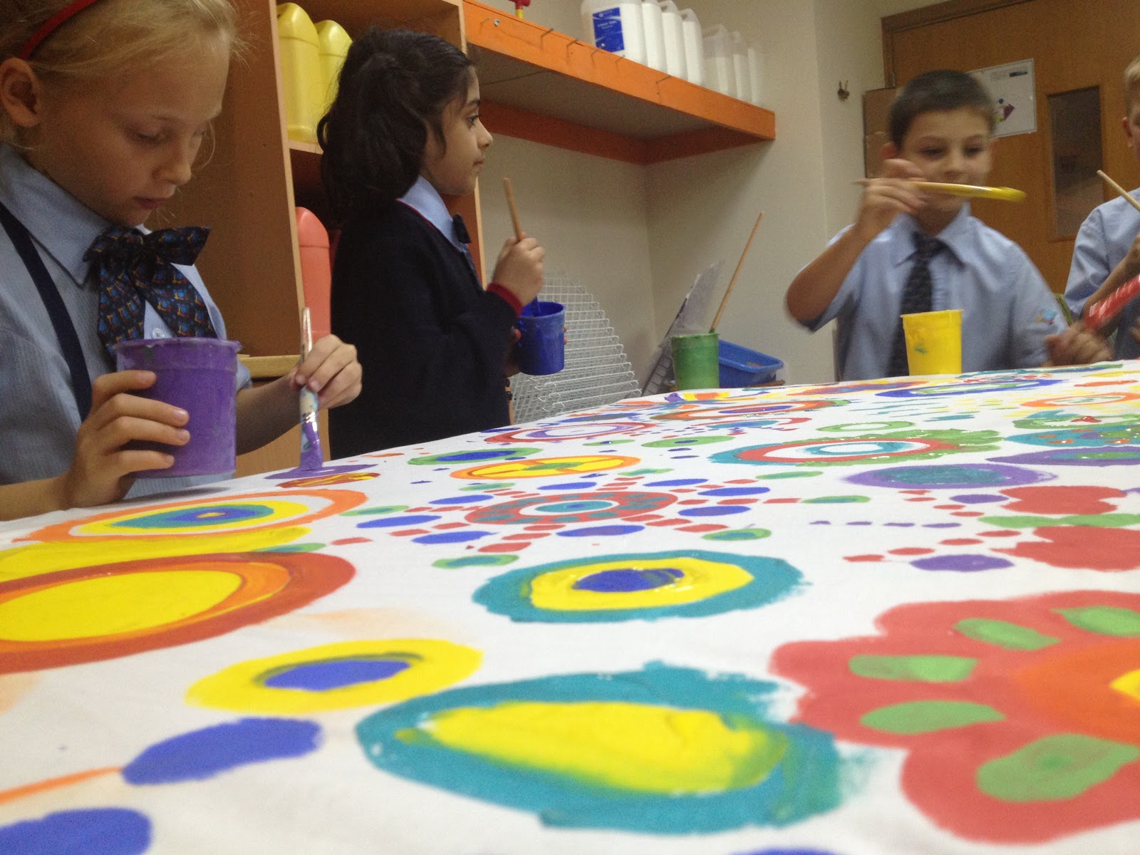 Making Our Mark: Collaborative Circle Art