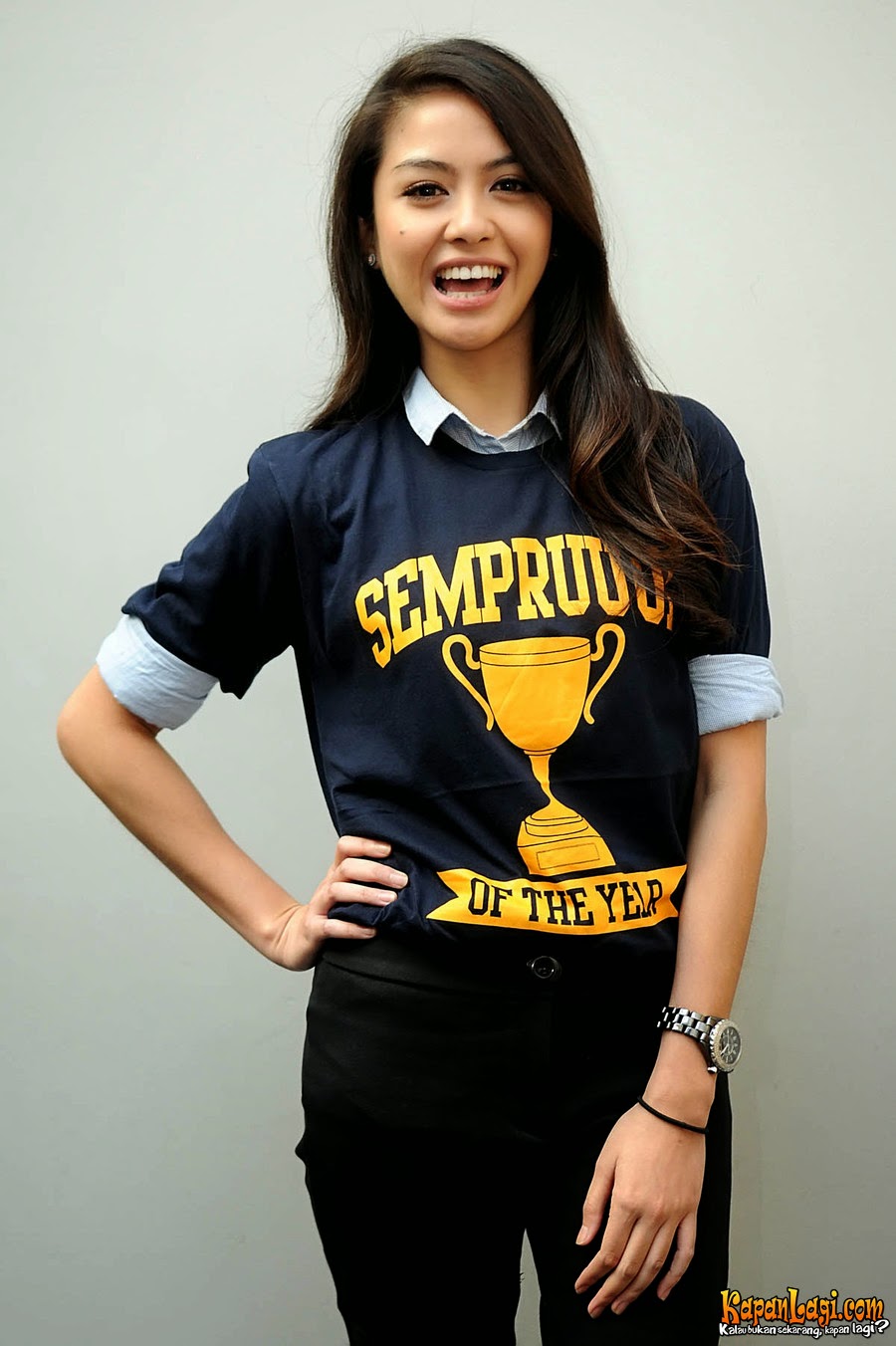 Galeri Foto-foto Revalina S Temat PAling HOT Terbaru | Singkat Kabar