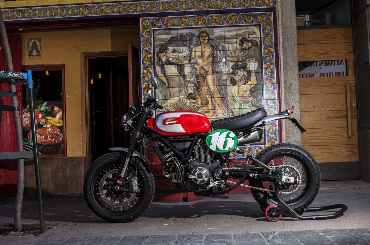 Scrambler Regolarità - RocketGarage - Cafe Racer Magazine