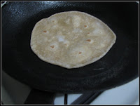 Hot pot cooking: Plain Roti