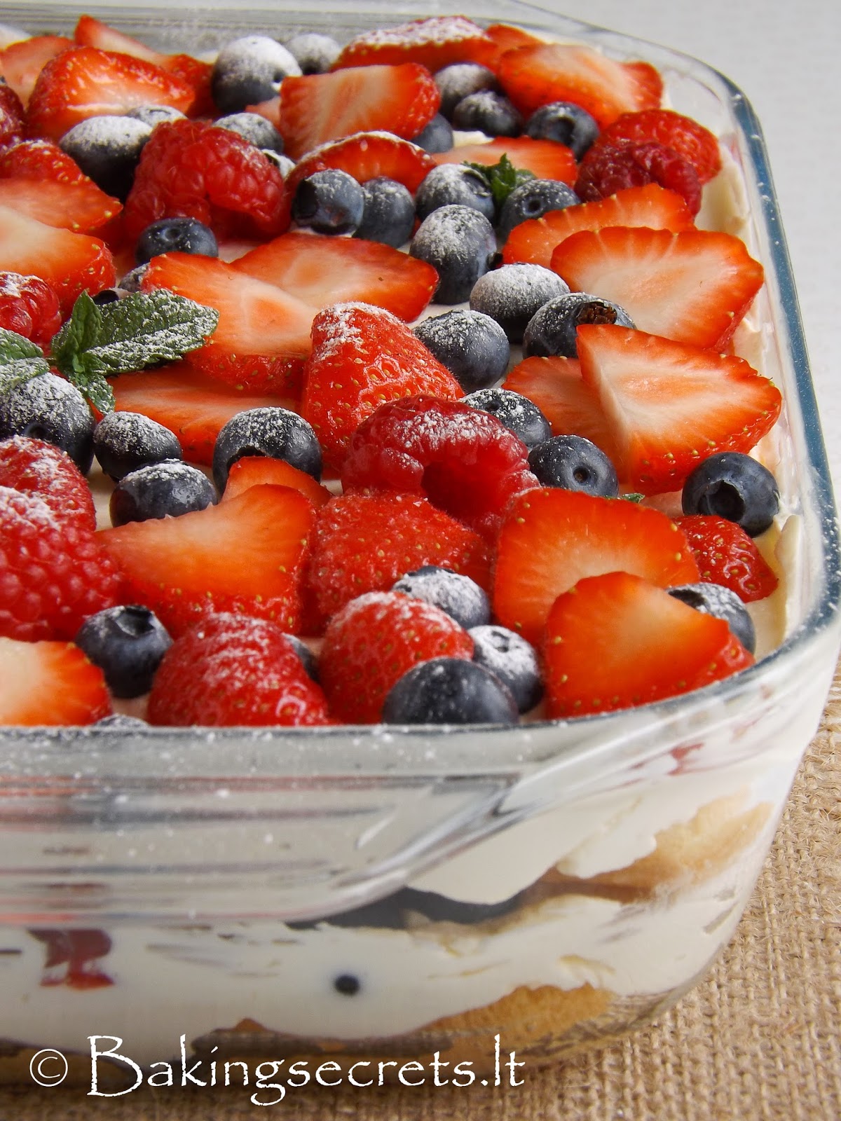 Baking Secrets: Uogų tiramisu / Berry Tiramisu