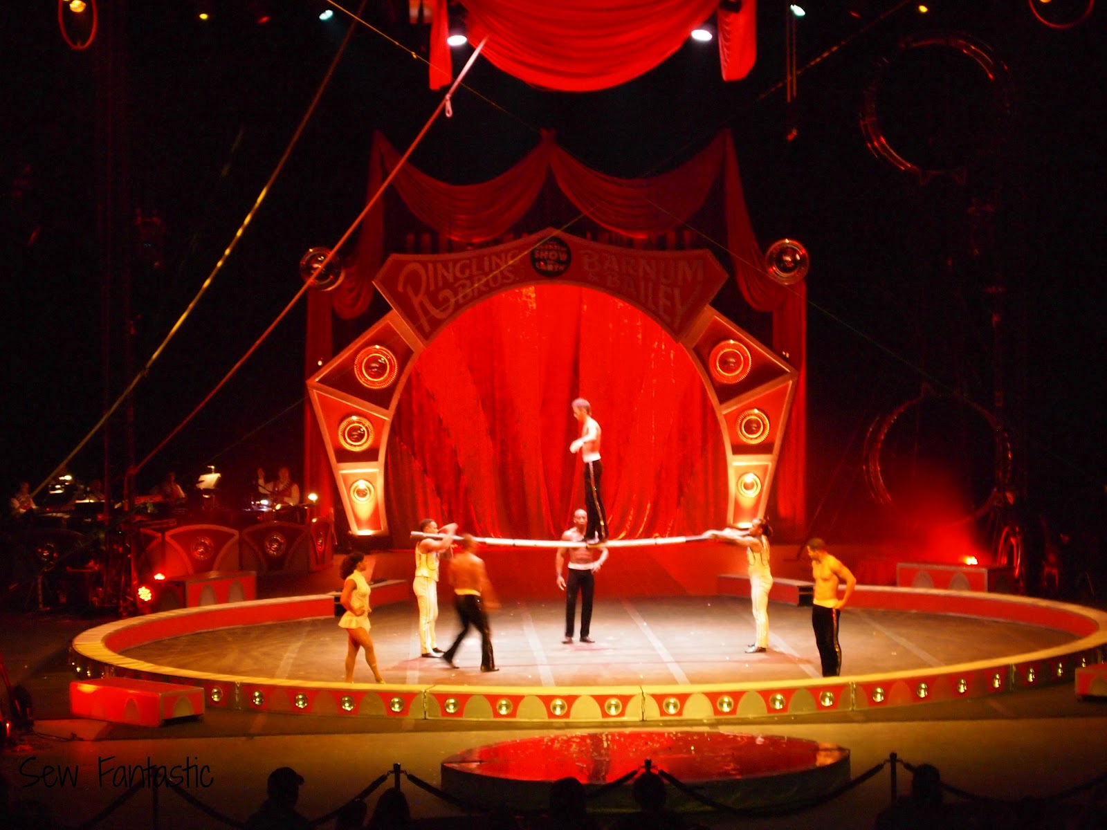 Sew Fantastic: When the Circus Comes to Town.