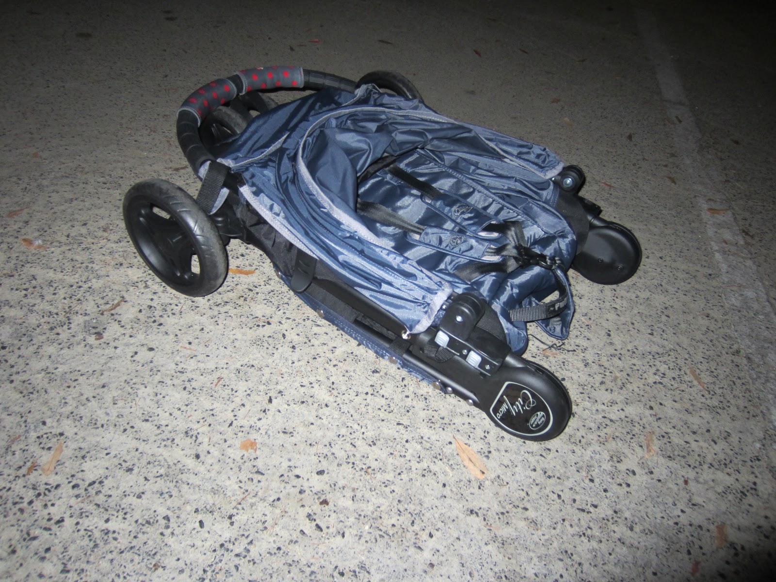 StrollerQueenReviews: Baby Jogger City Micro Review