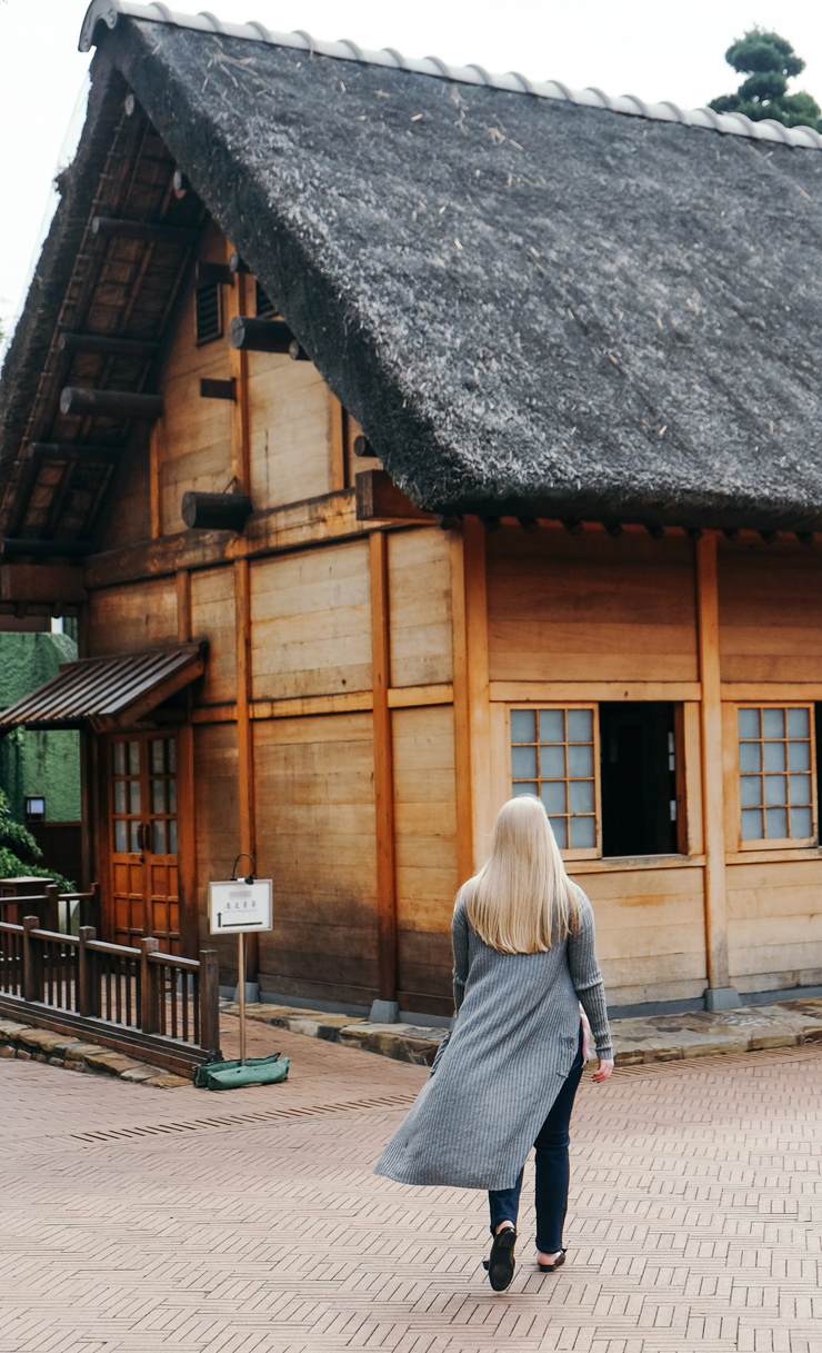 The Blush Blonde: Season Transition at Chi Lin