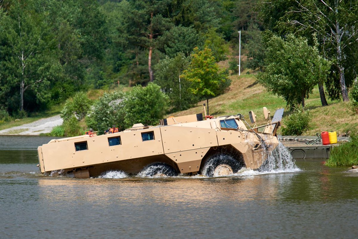 SNAFU!: 6x6 VAB MK3 during amphibious testing in the Czech Republic