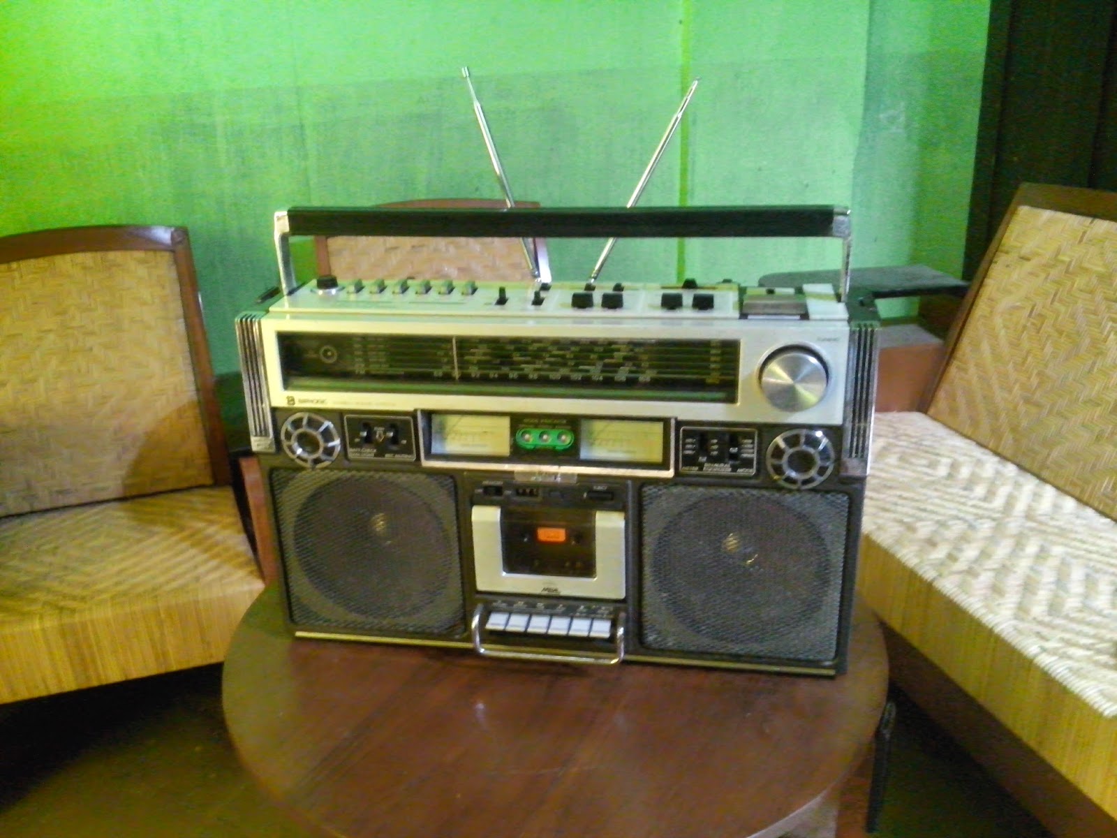 Sulistyo Antik: JVC RC- 838 W II Stereo Radio Cassette Recorder