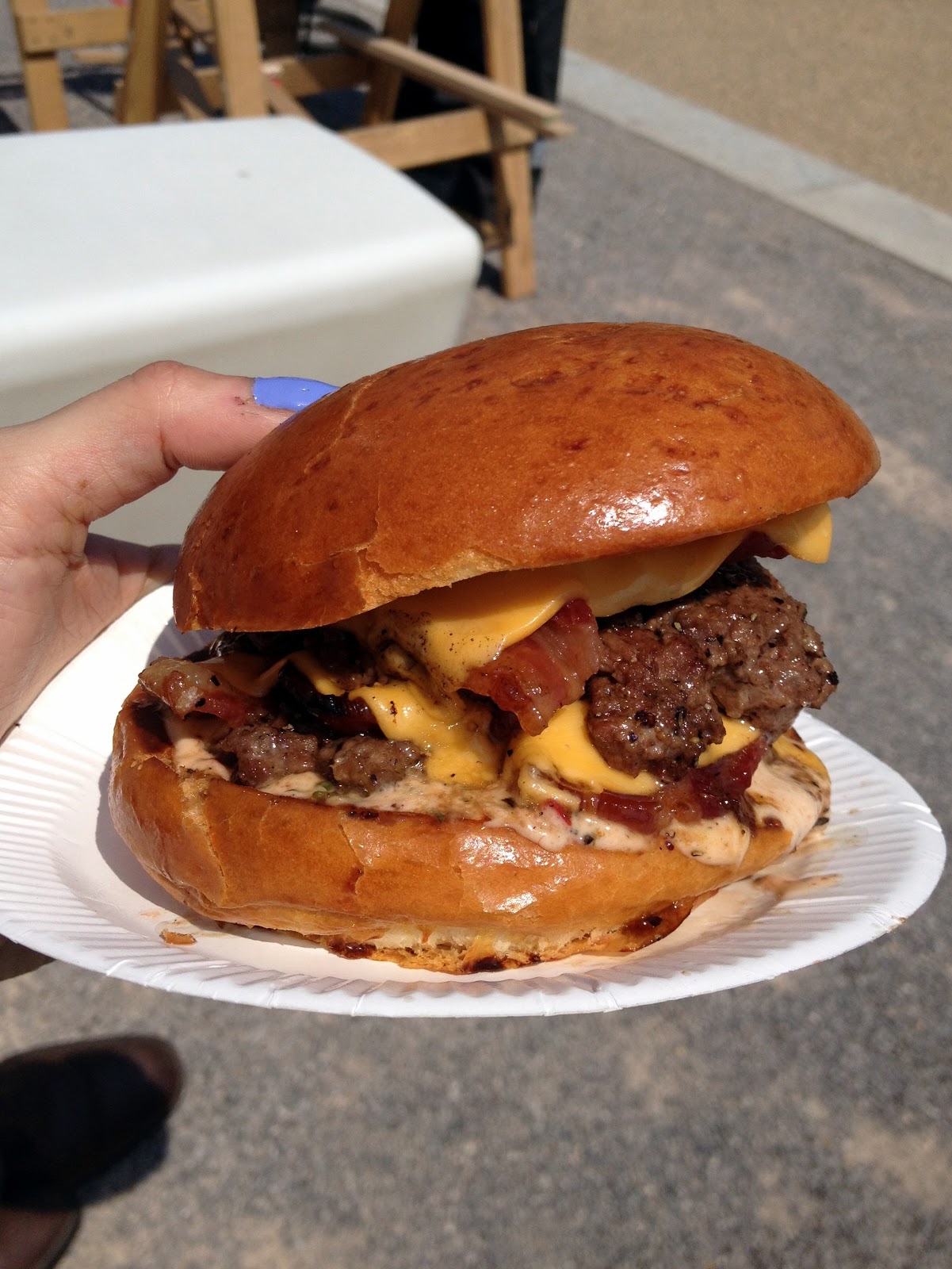 Double Skinny Macchiato: The Burger Bulletin: Mother Flipper Review