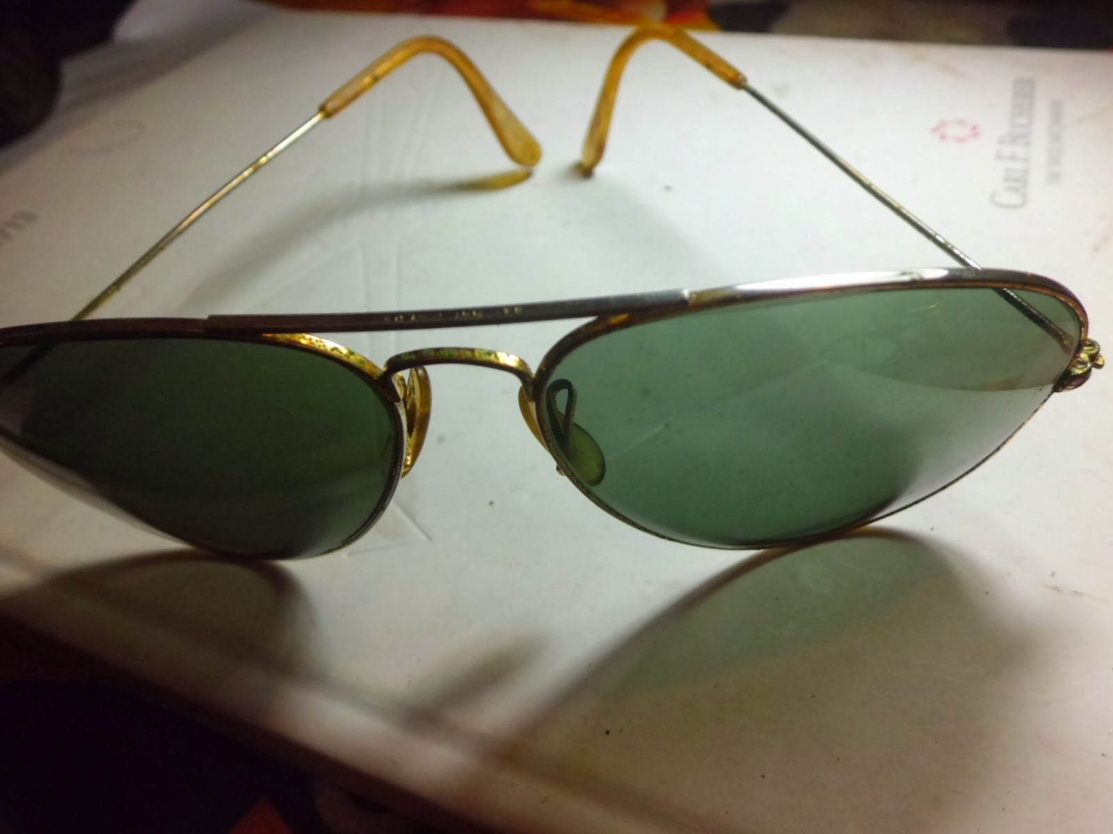 KOLEKSI ANTIK: KACAMATA SUNGLASSES ORIGINAL RAYBAN N BRANDED