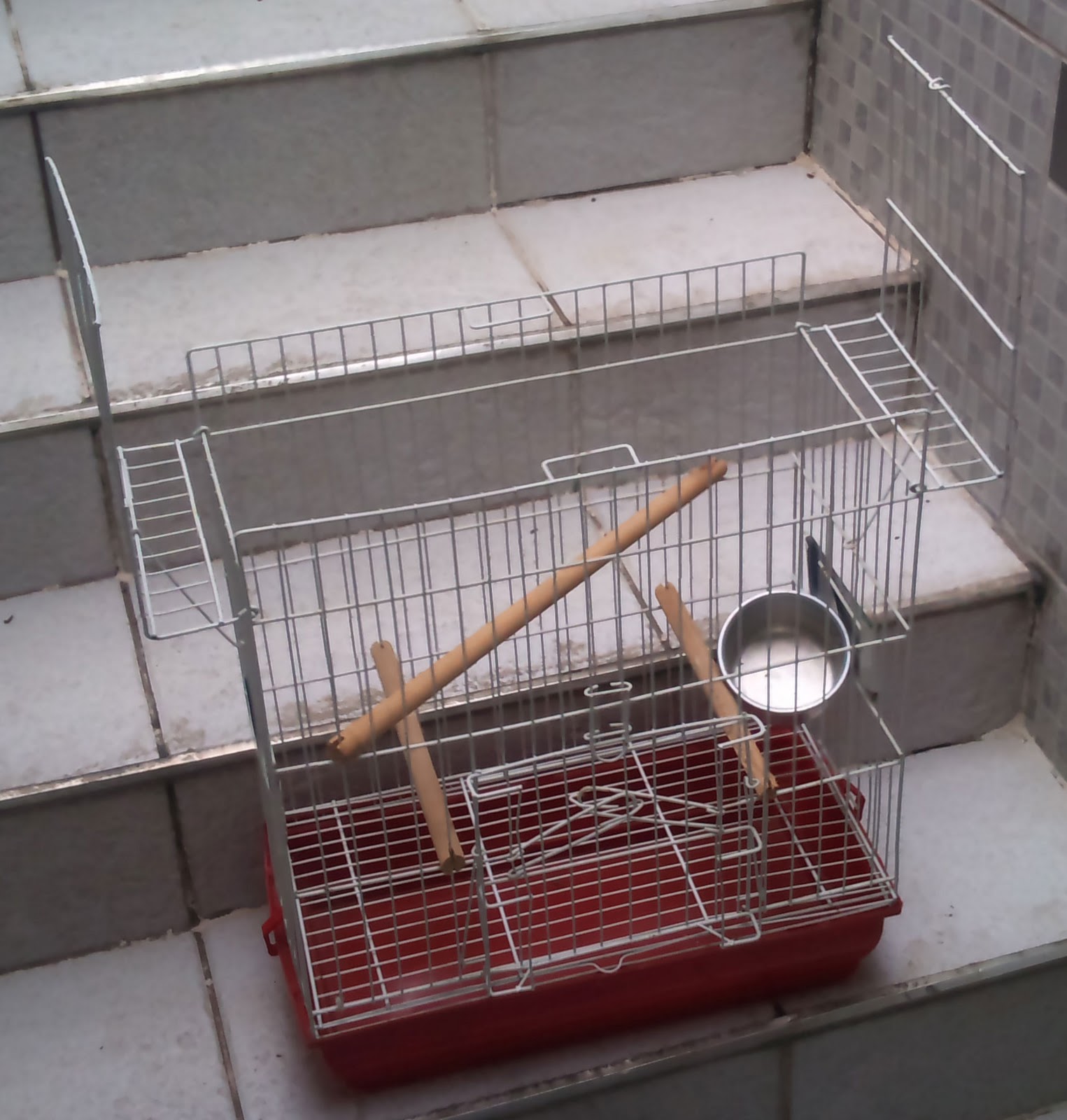 Blog Bazar dos Usados e NOVOS também: Gaiola Pequena - VENDIDO