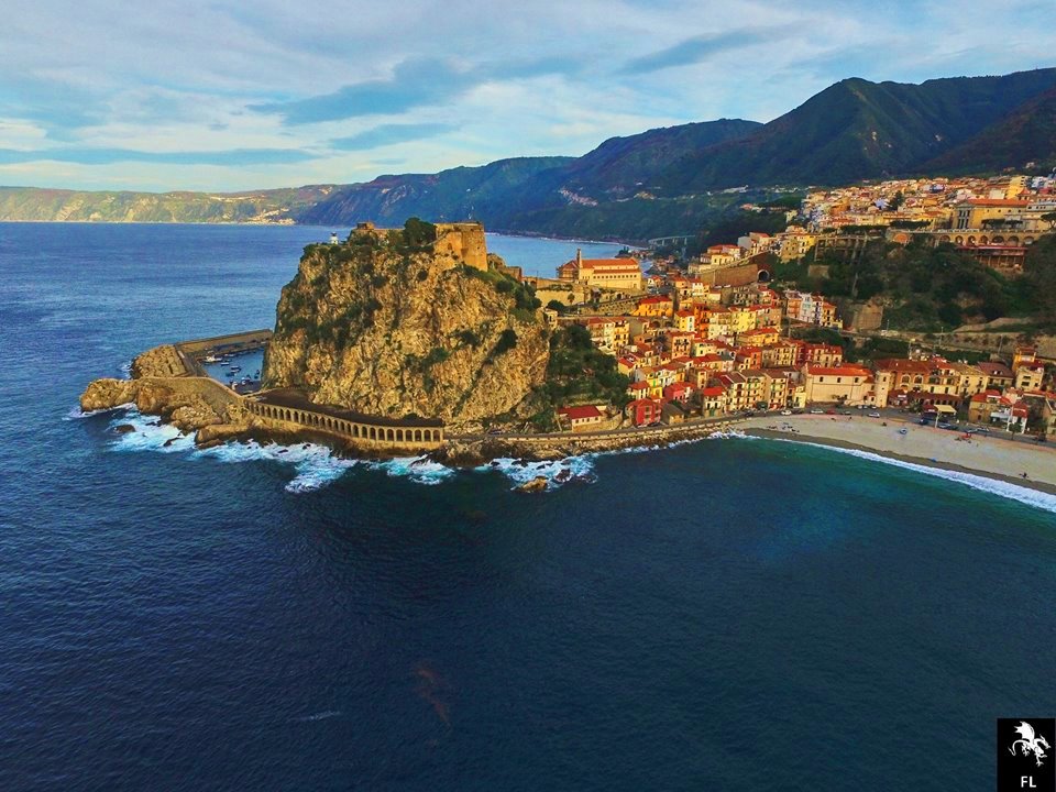 Storia di Scandale: Paesi di Calabria - Scilla