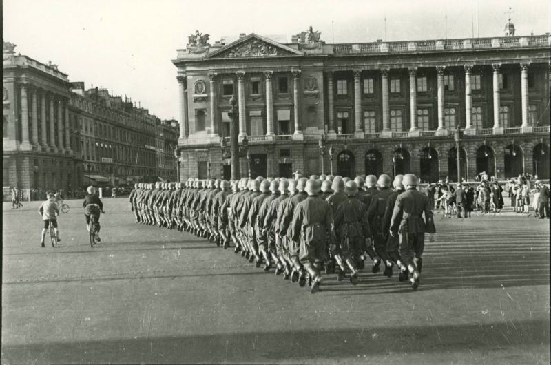 38 Amateur Photos That Capture Daily Life of Paris Under Nazi ...